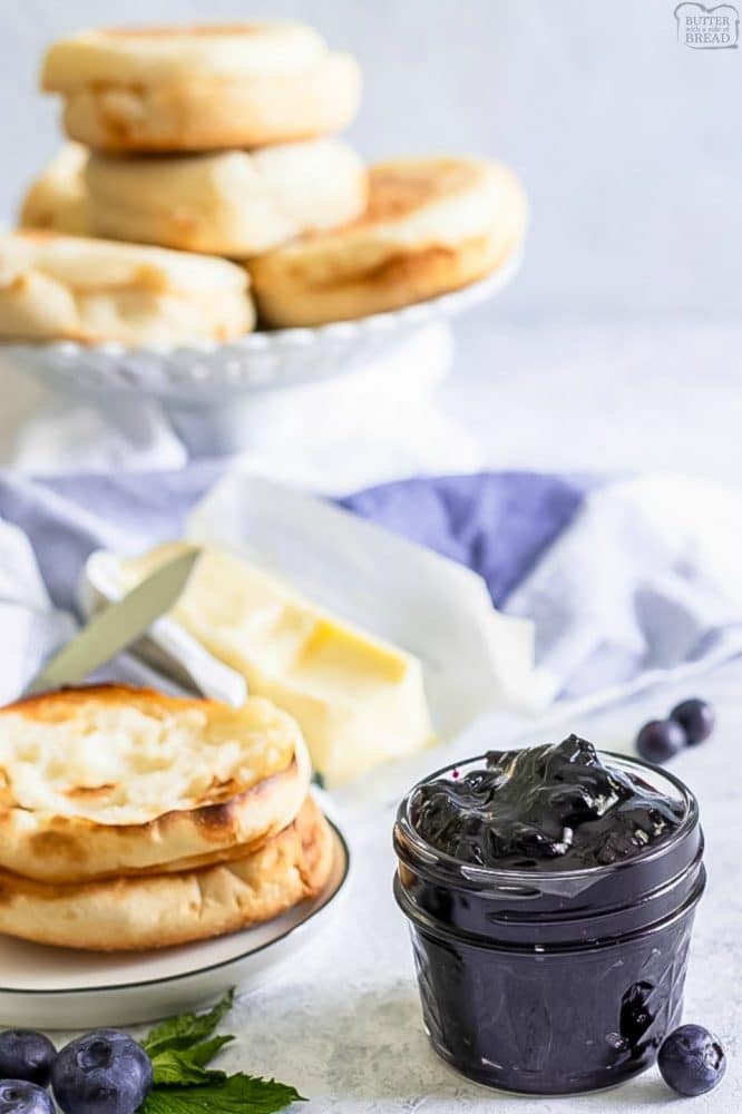 EASY BLUEBERRY JAM - Butter with a Side of Bread